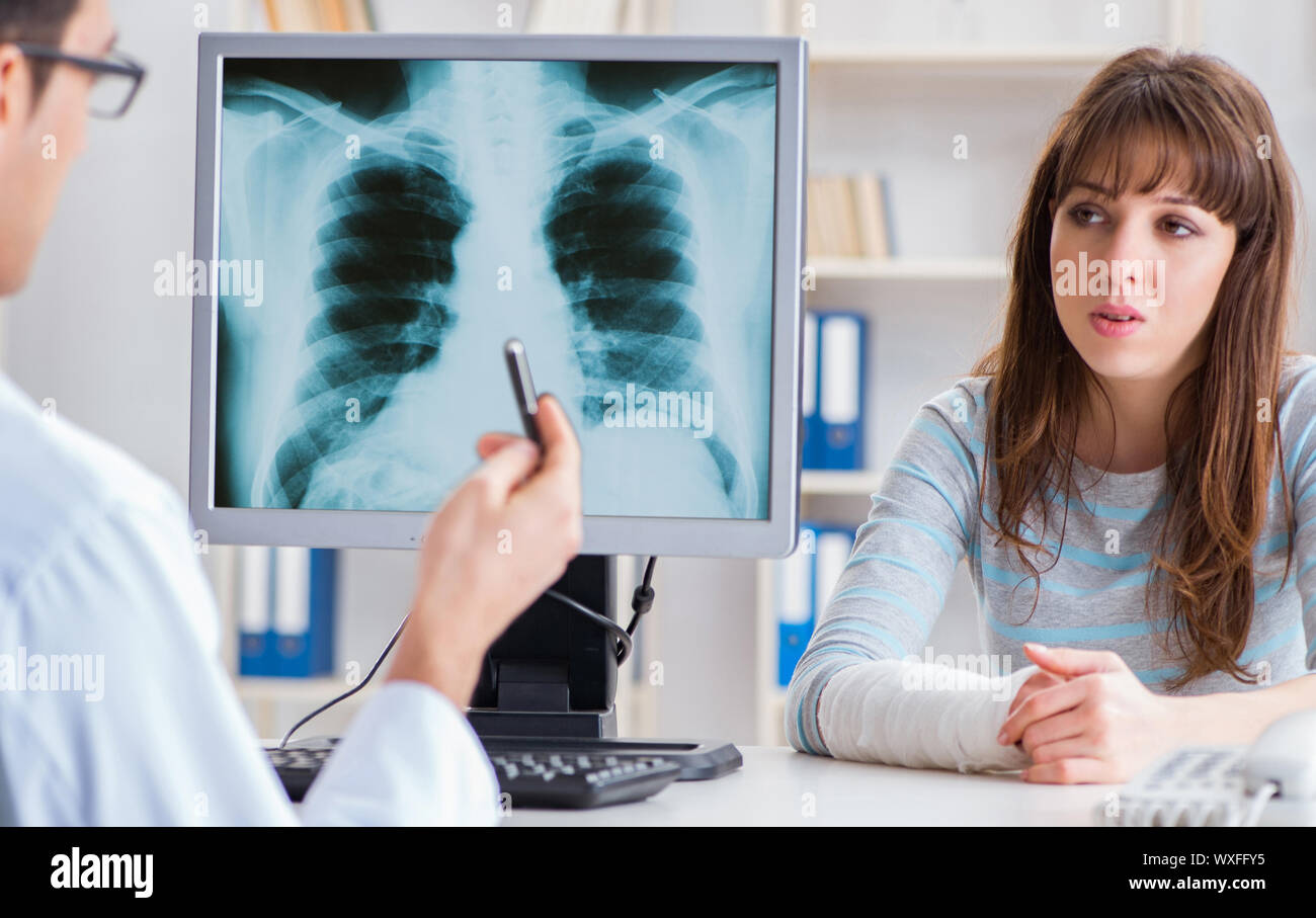 Young woman visiting radiologist for x-ray exam Stock Photo - Alamy