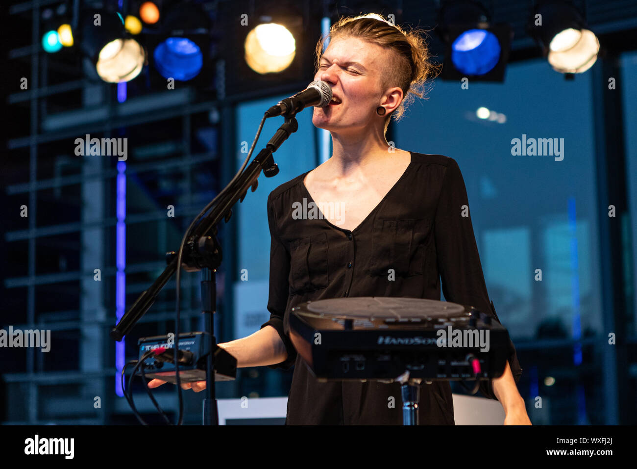 Laura fink hi-res stock photography and images - Alamy