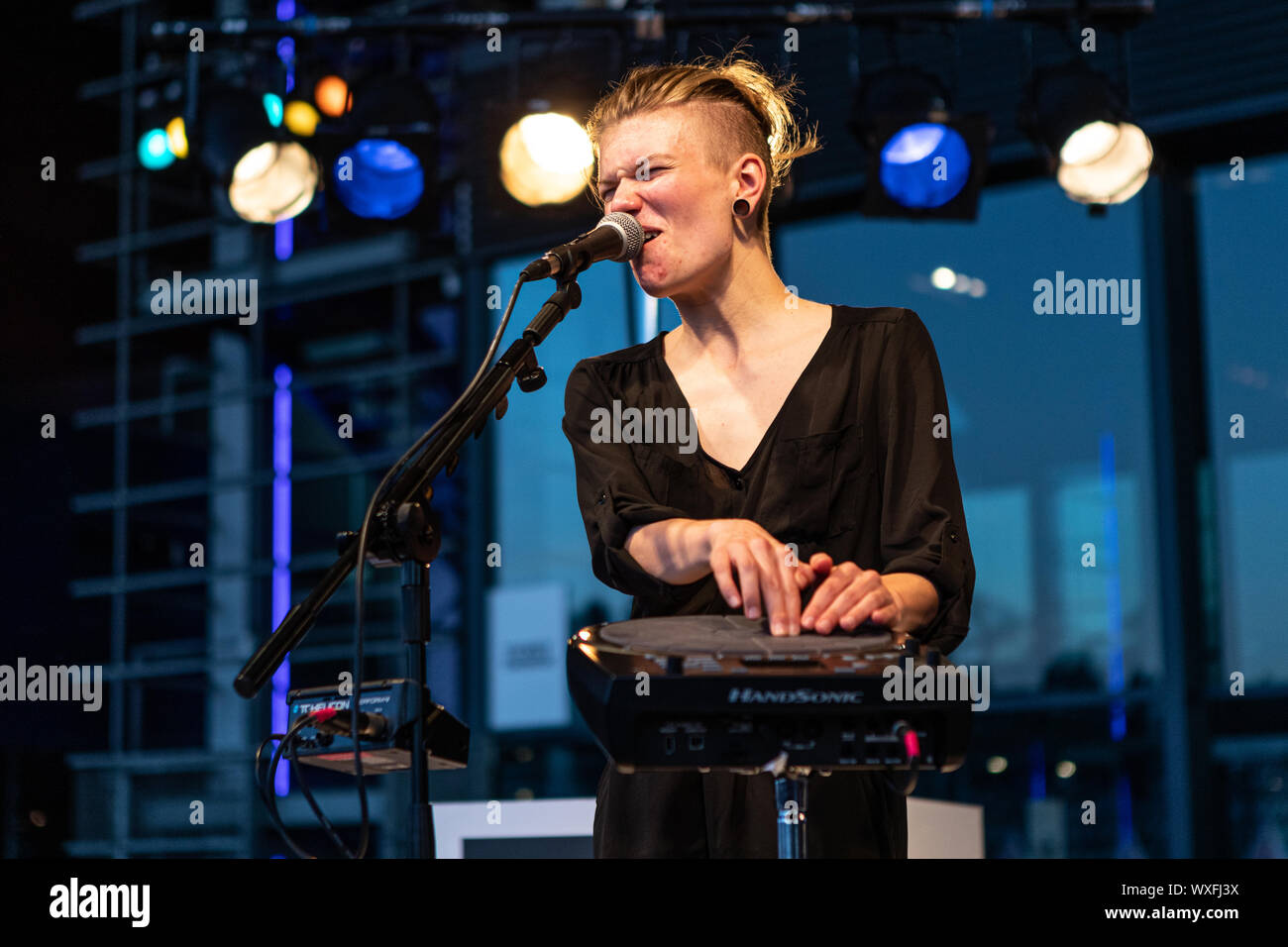 Laura fink hi-res stock photography and images - Alamy