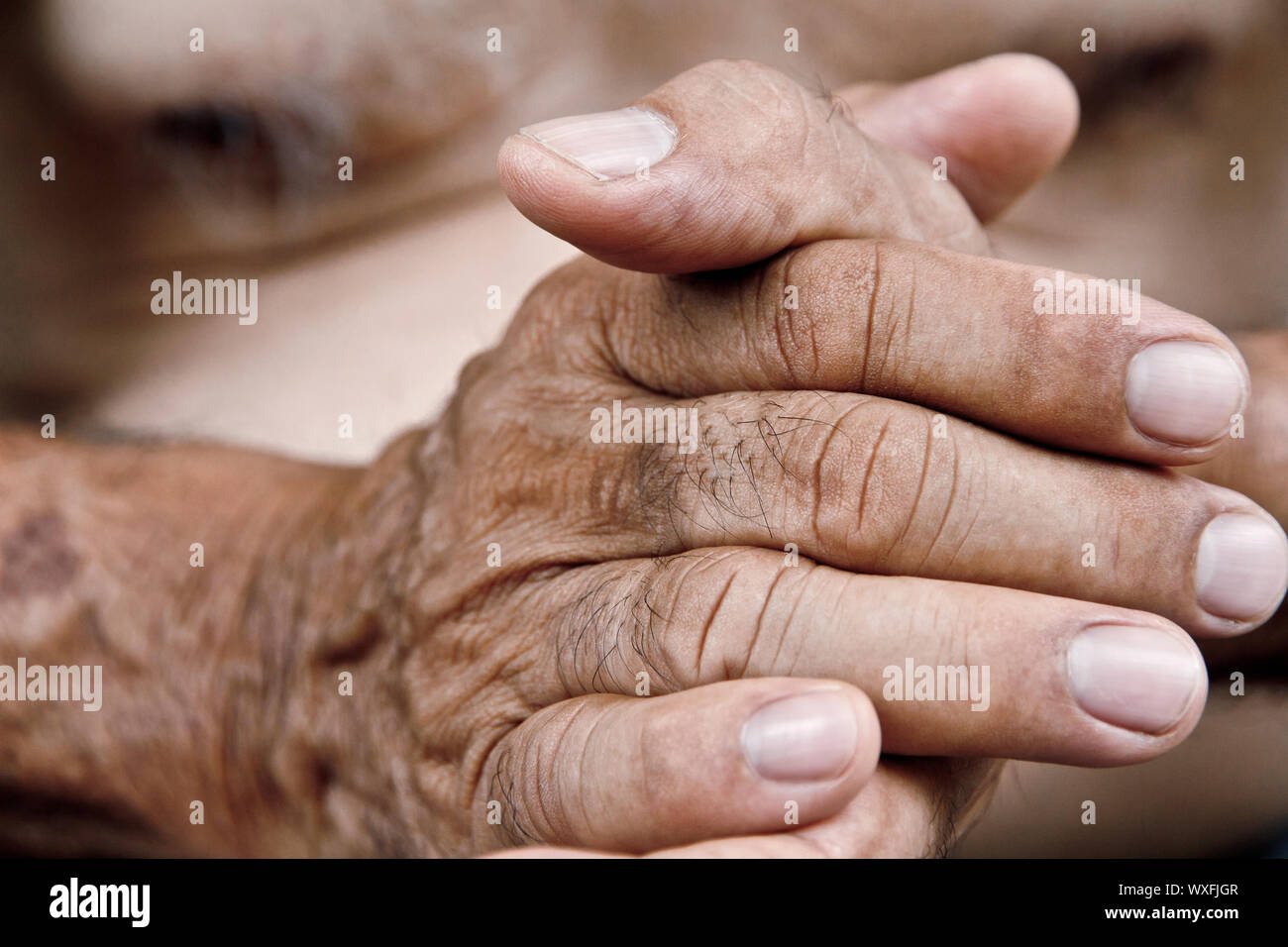 old man hand Stock Photo - Alamy