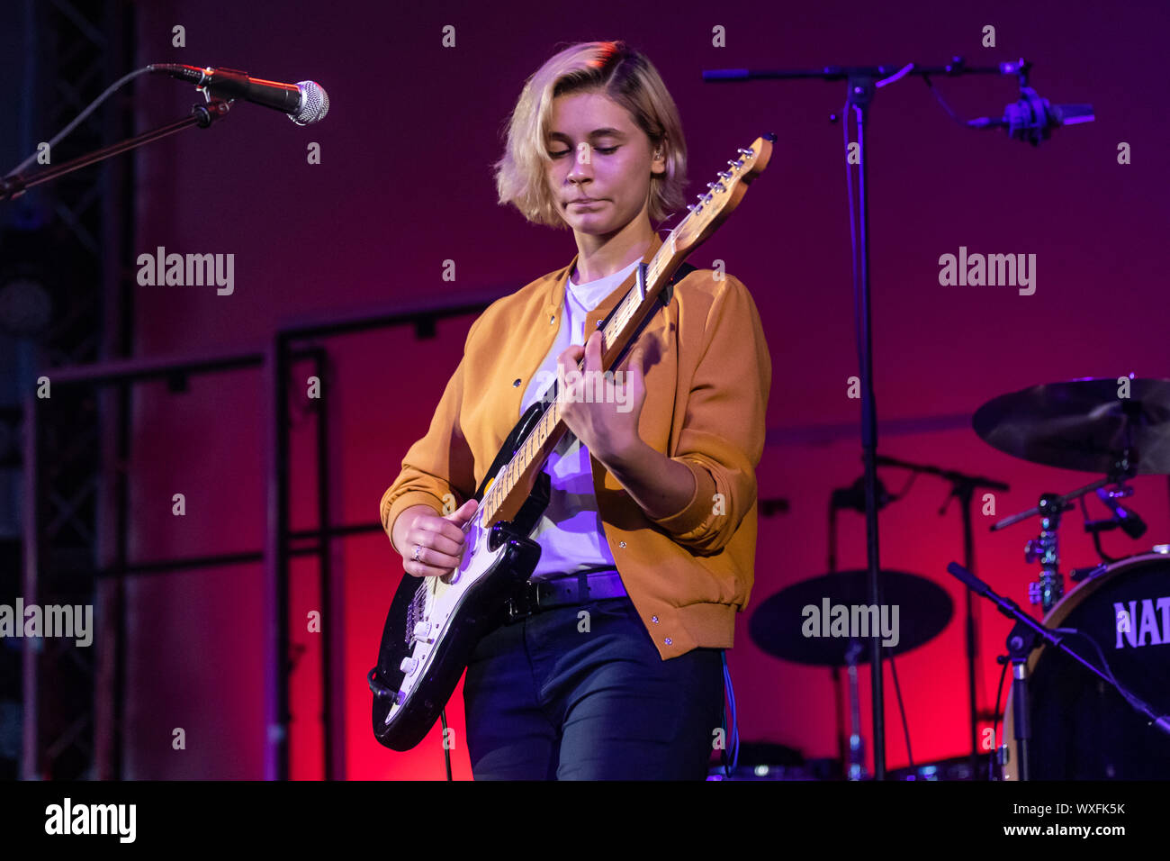 Emma singer hi-res stock photography and images - Alamy