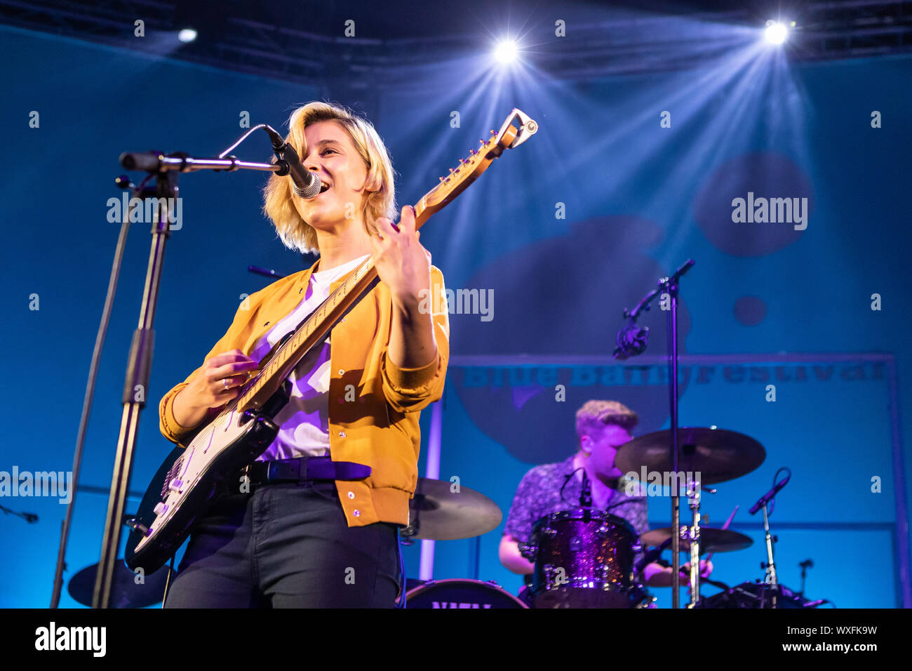 Emma live concert hi-res stock photography and images - Alamy
