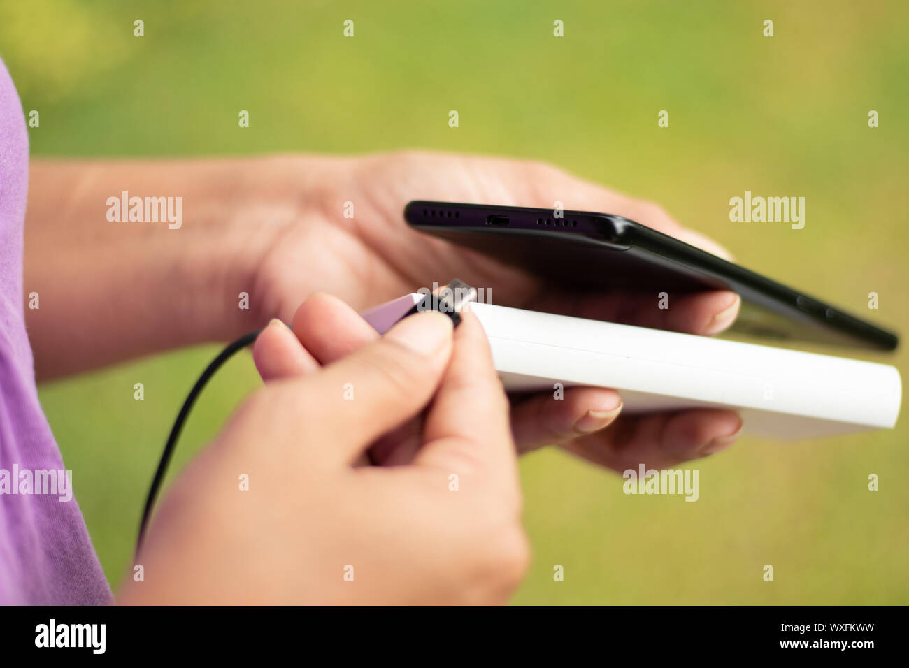 Girl holding cable hi-res stock photography and images - Alamy