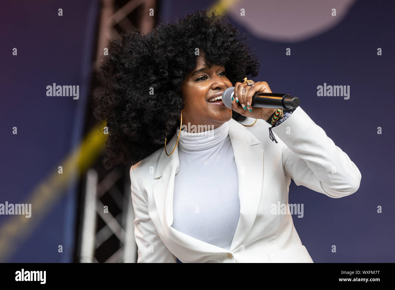Singer danish band hi-res stock photography and images - Alamy