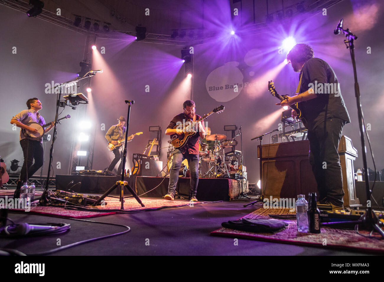 Bears den band hi-res stock photography and images - Alamy