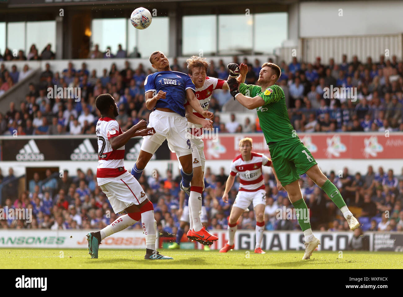 Tom lawlor hi-res stock photography and images - Alamy