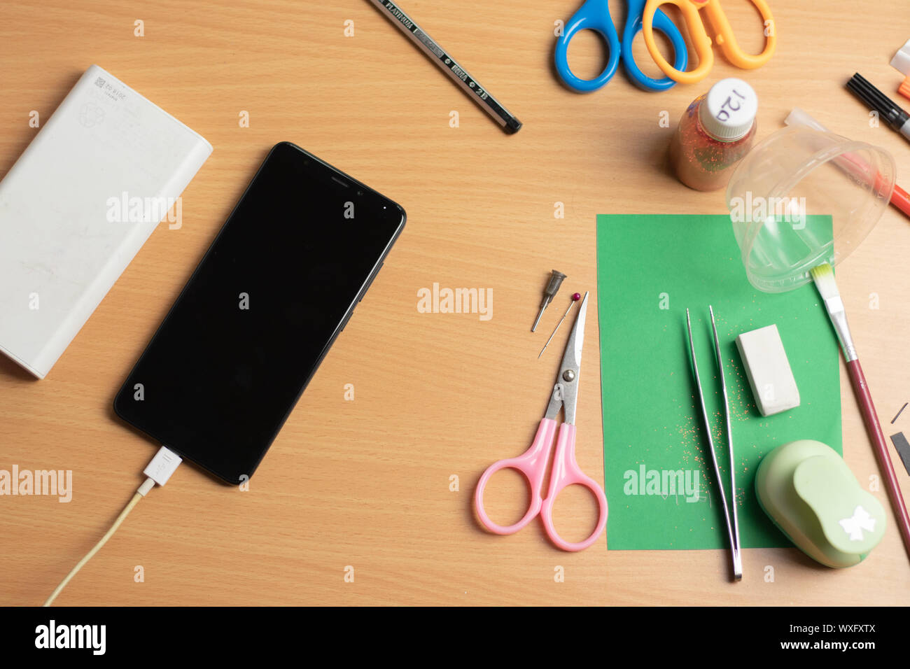 Cell phone recharge office hi-res stock photography and images - Alamy