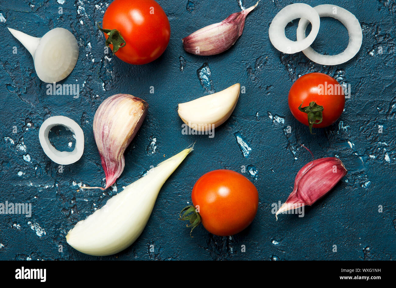 Vegetables background. Fresh vegetables (garlic Stock Photo - Alamy