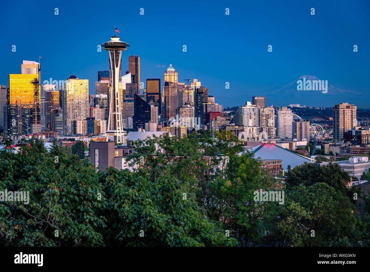 Seattle downtown overlook at sunset Stock Photo - Alamy