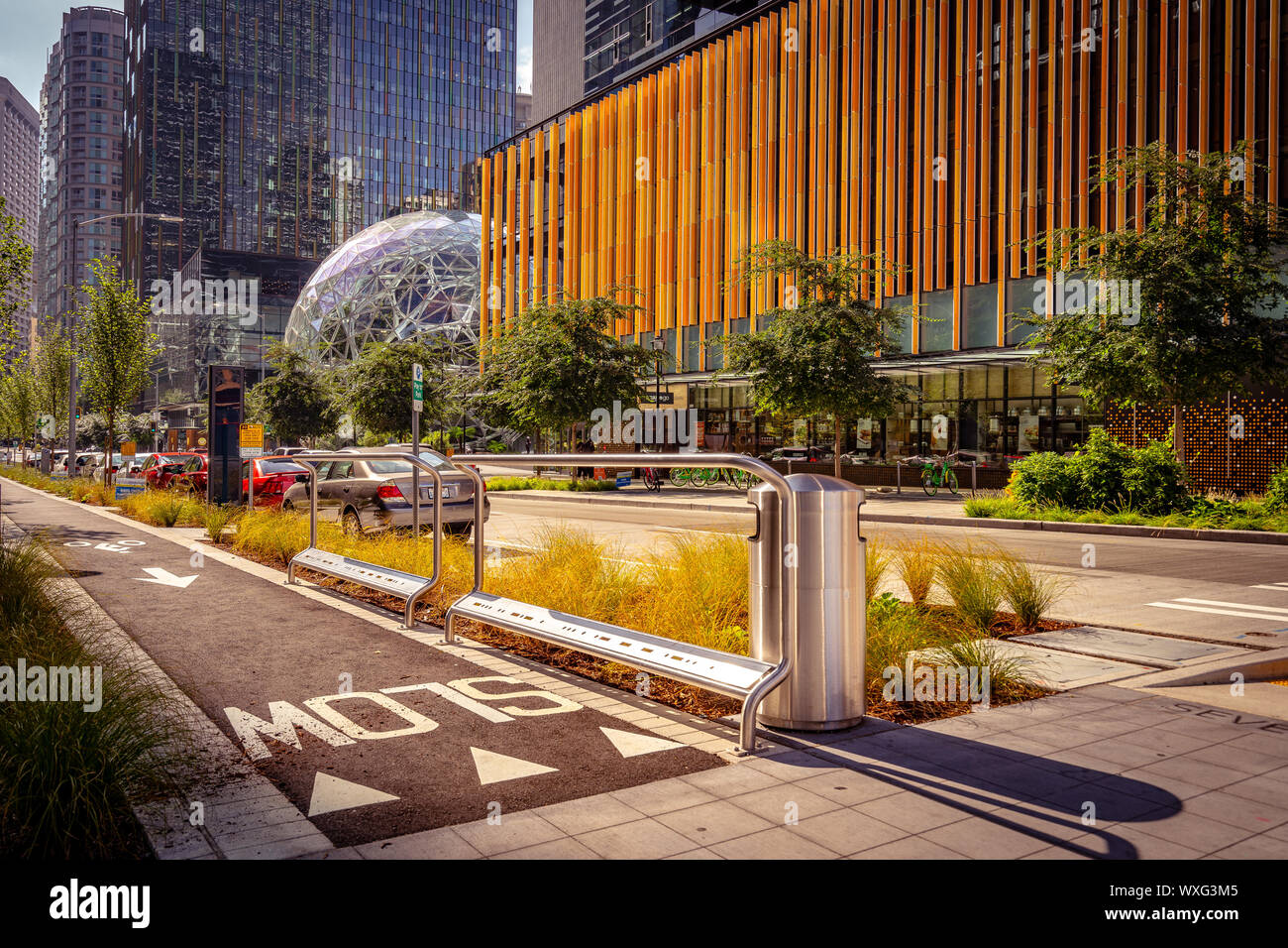Amazon urban campus hi-res stock photography and images - Alamy