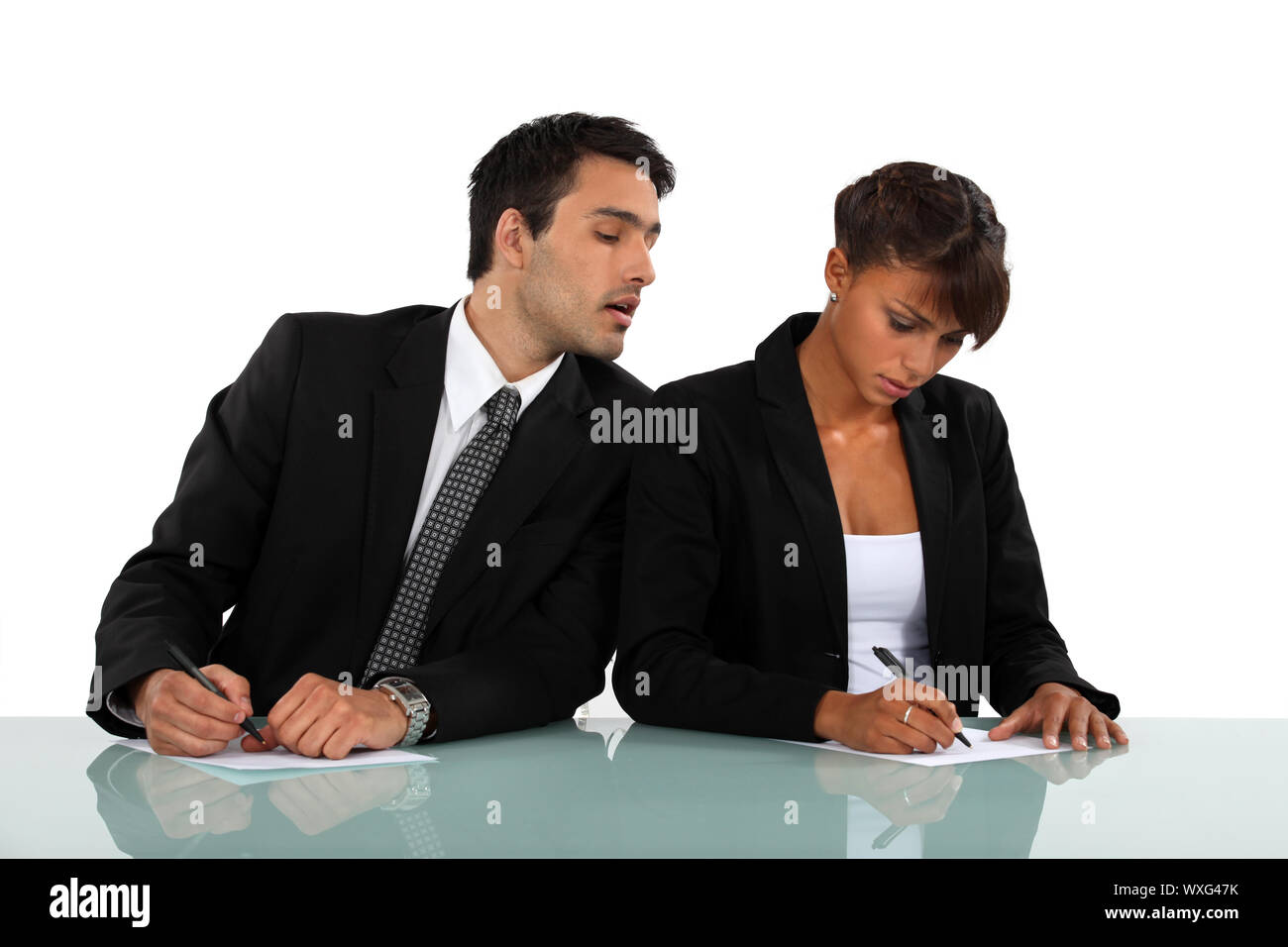 Student cheating examination test hi-res stock photography and images ...