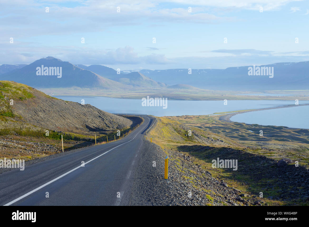 Rectilinear clouds hi-res stock photography and images - Alamy