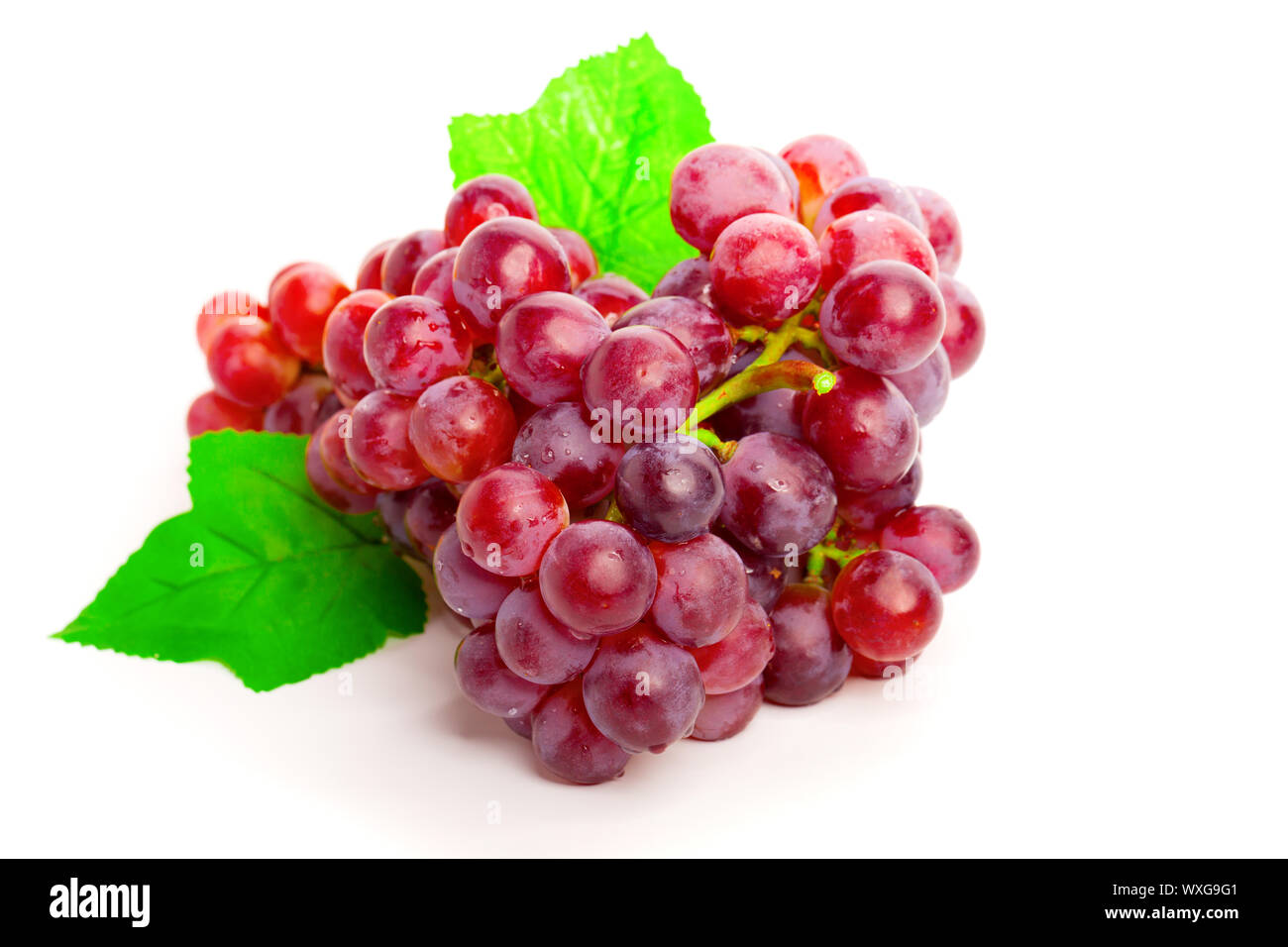 Red grape with leaf isolated on white background Stock Photo - Alamy