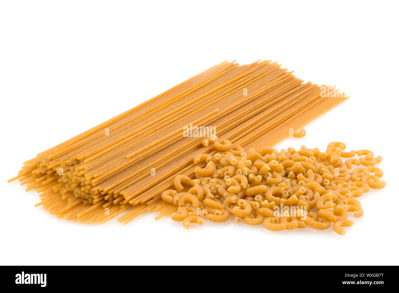 Italian whole meal macaroni and spaghetti Stock Photo - Alamy