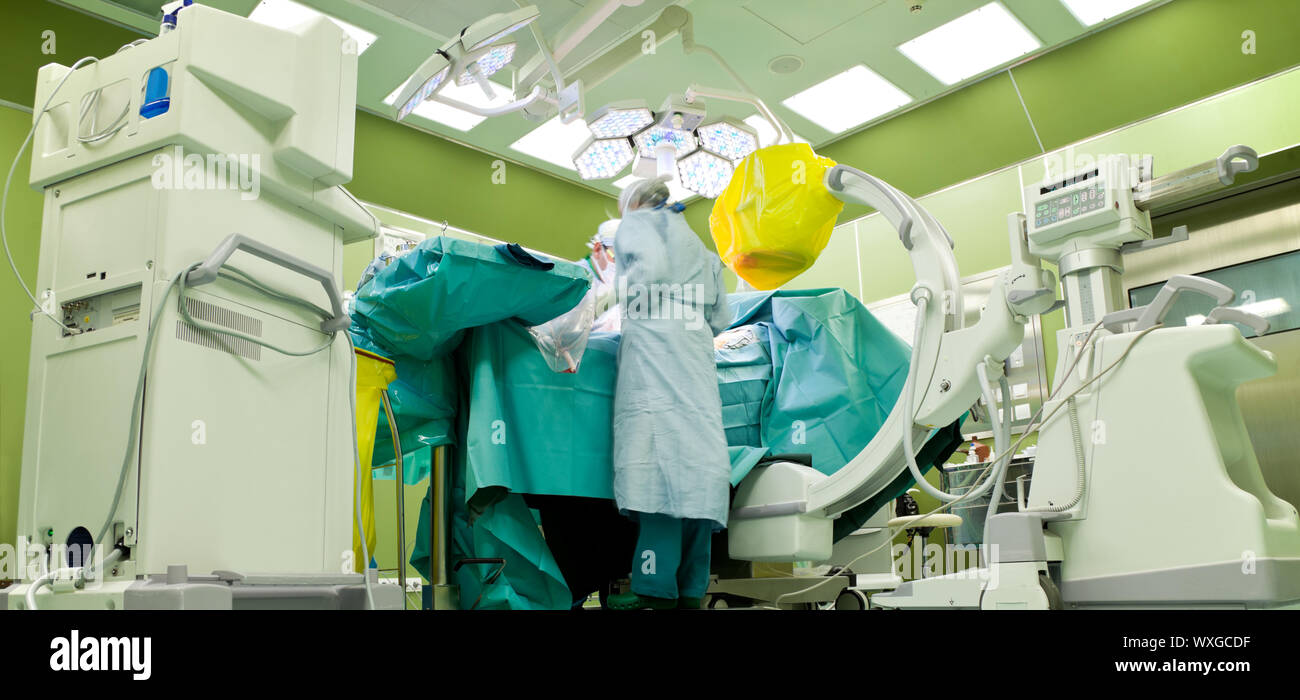 Busy emergency room hi-res stock photography and images - Alamy