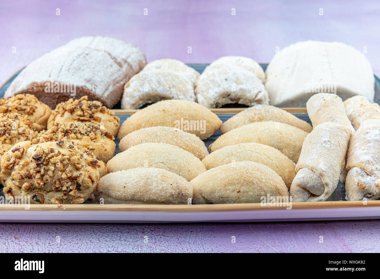 Eid Al-Fitr Cookies, Muslim Lesser Holiday Snacks. Biscuits and cookies ...