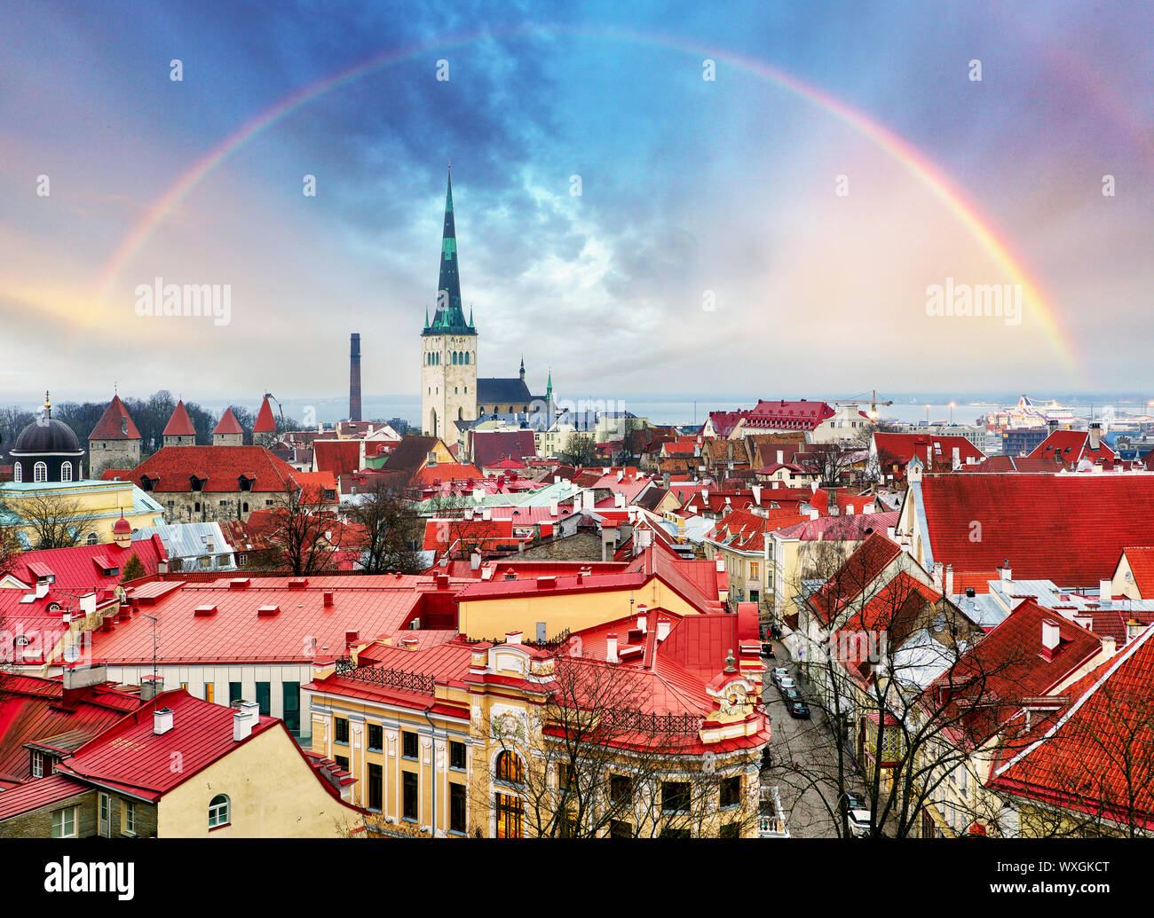 Tallin old town hi-res stock photography and images - Alamy