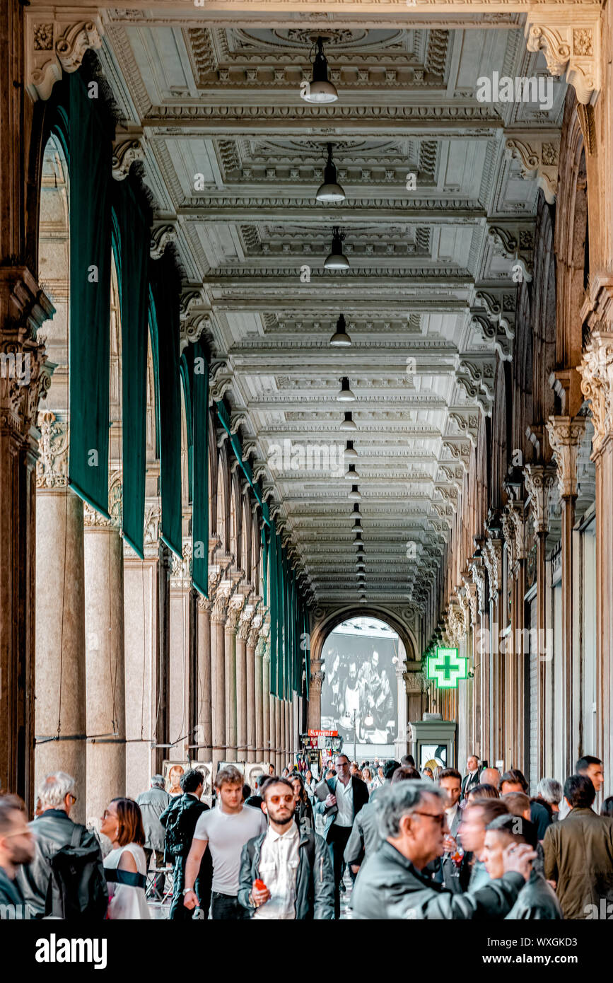 Downtown milano hi-res stock photography and images - Alamy