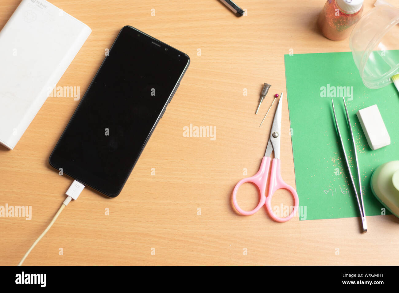 Cell phone recharge office hi-res stock photography and images - Alamy