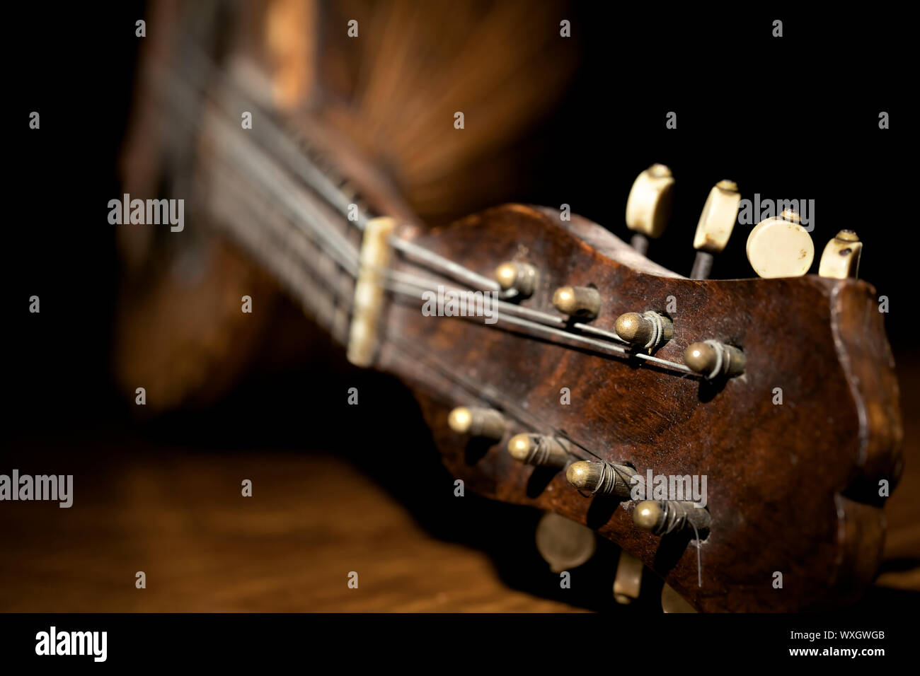 Mandolin neck hi-res stock photography and images - Alamy