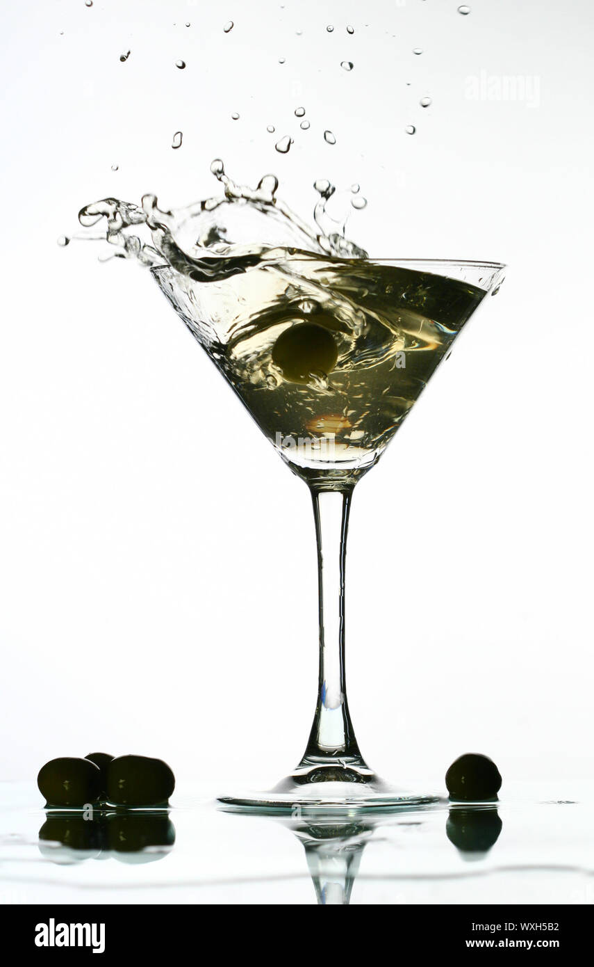 alcohol martini splash mixed cocktail Stock Photo - Alamy