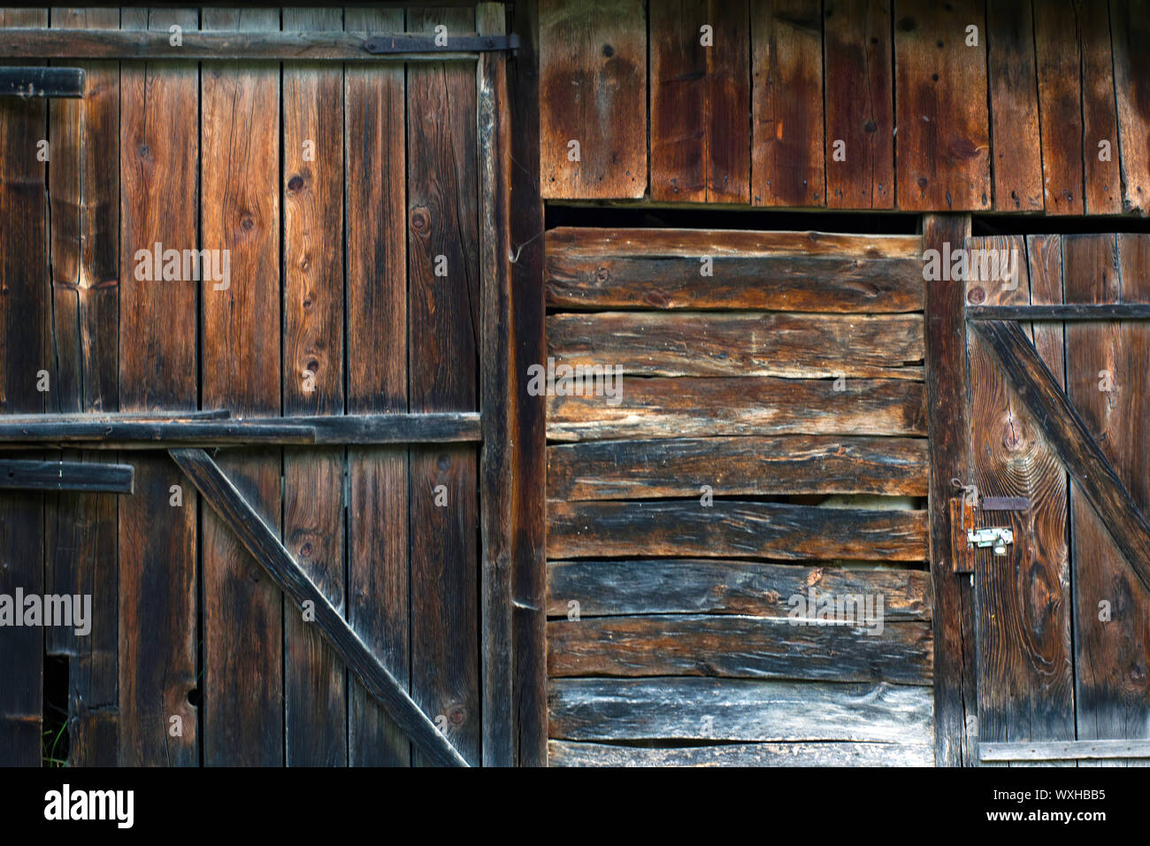 Old rustic barn door background Stock Photo - Alamy