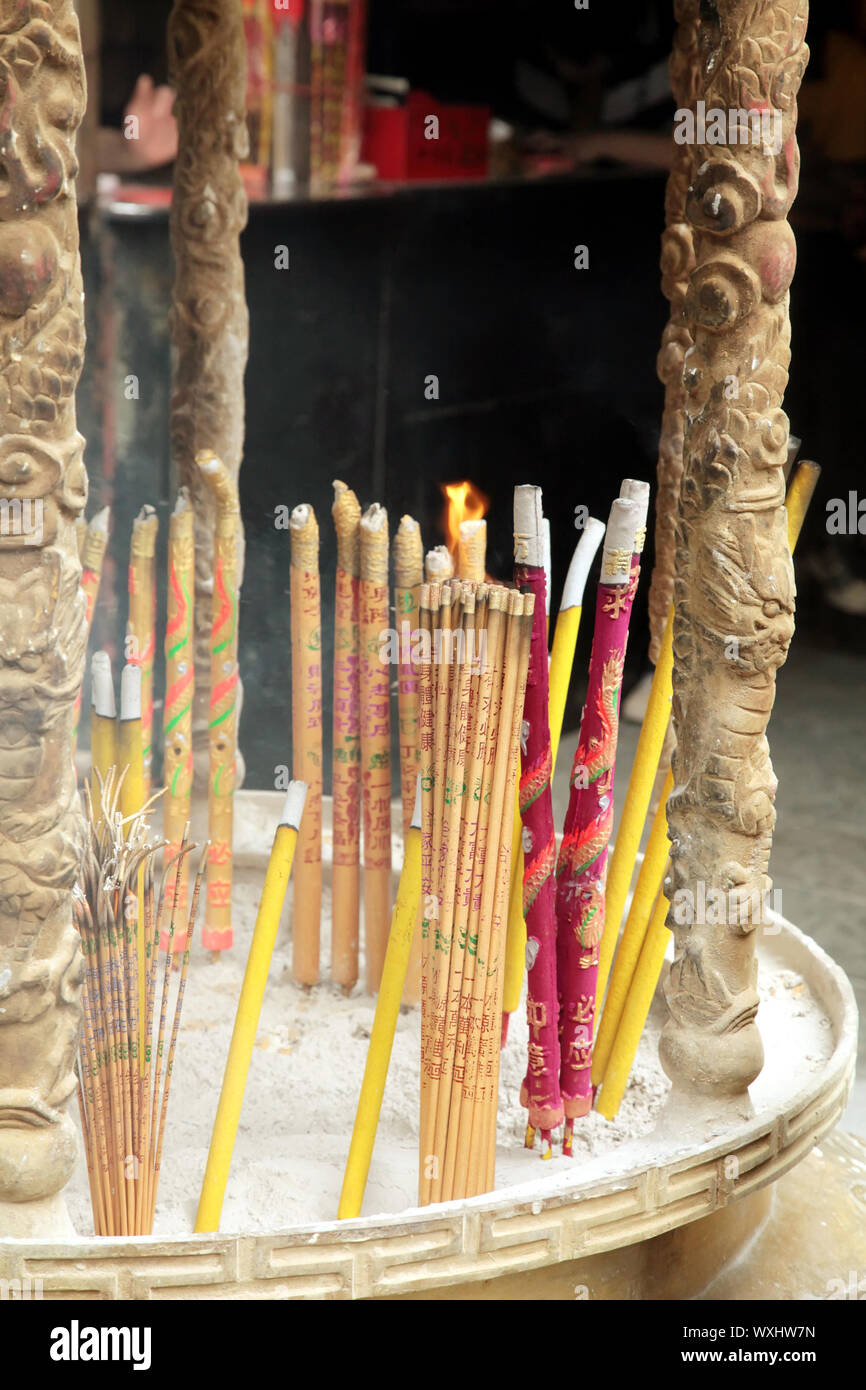 Chinese prayer hi-res stock photography and images - Alamy