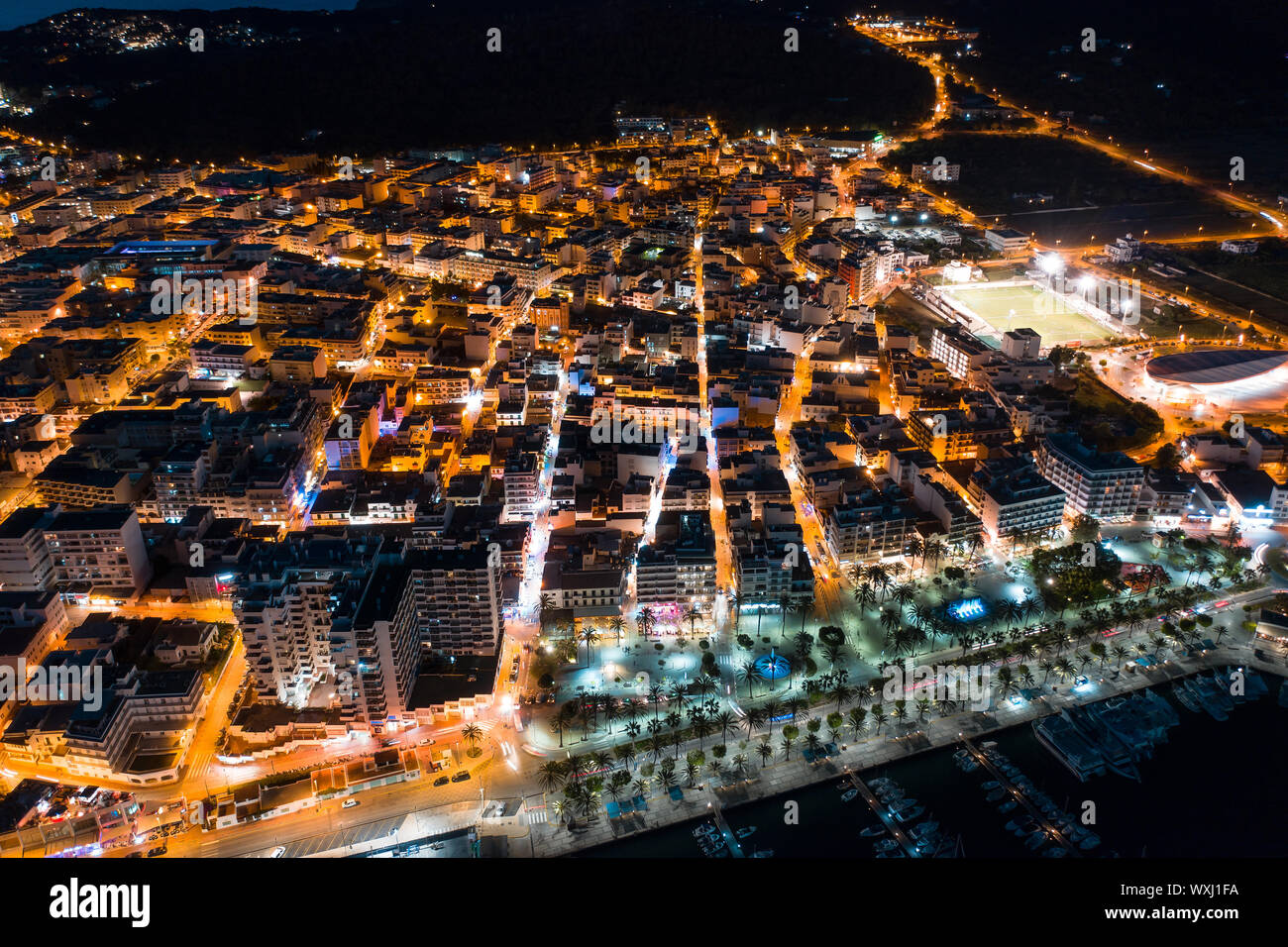 Busy beach spain aerial hi-res stock photography and images - Alamy