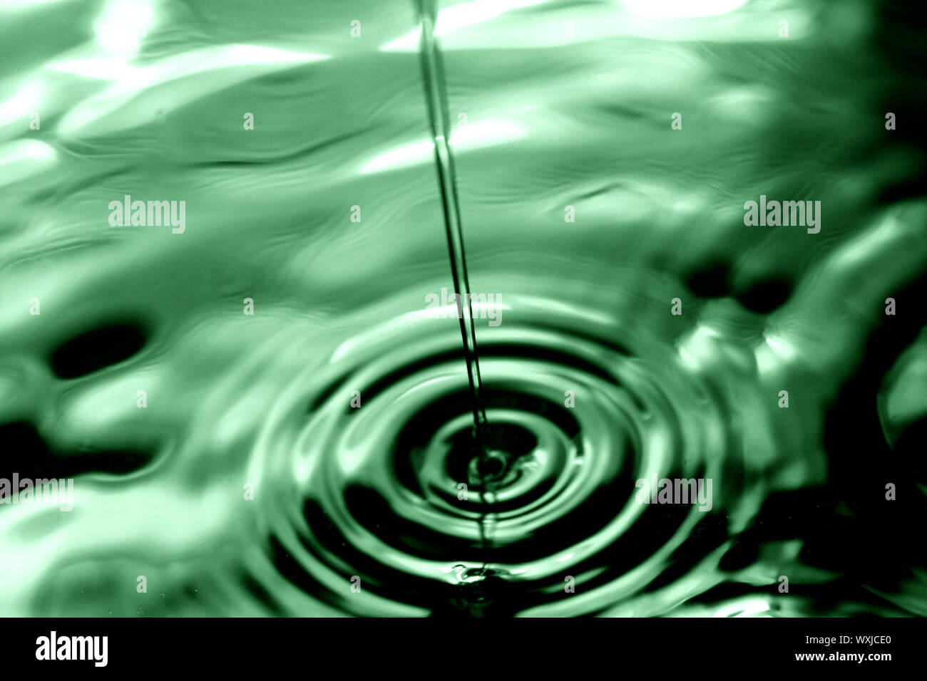 water splashing stream motion stop Stock Photo - Alamy