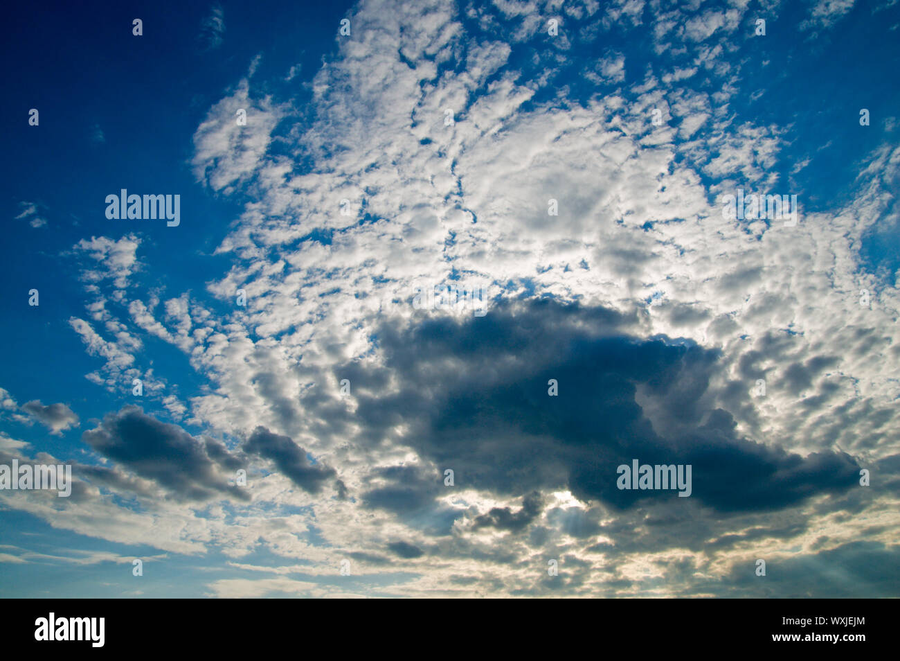good deep blue sky Stock Photo - Alamy