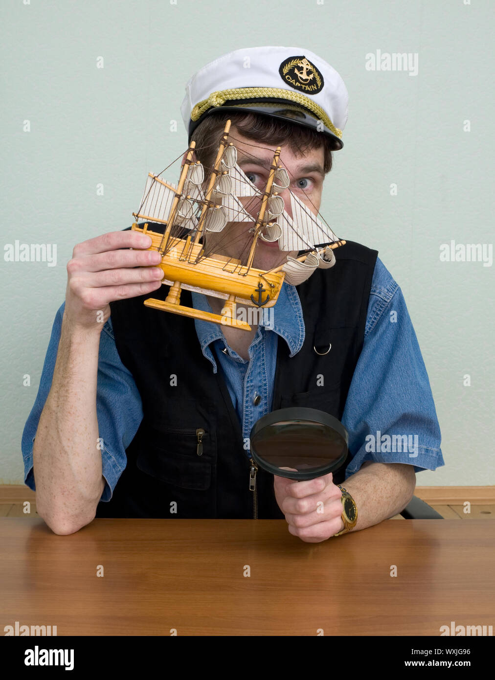 Sailer man hi-res stock photography and images - Alamy