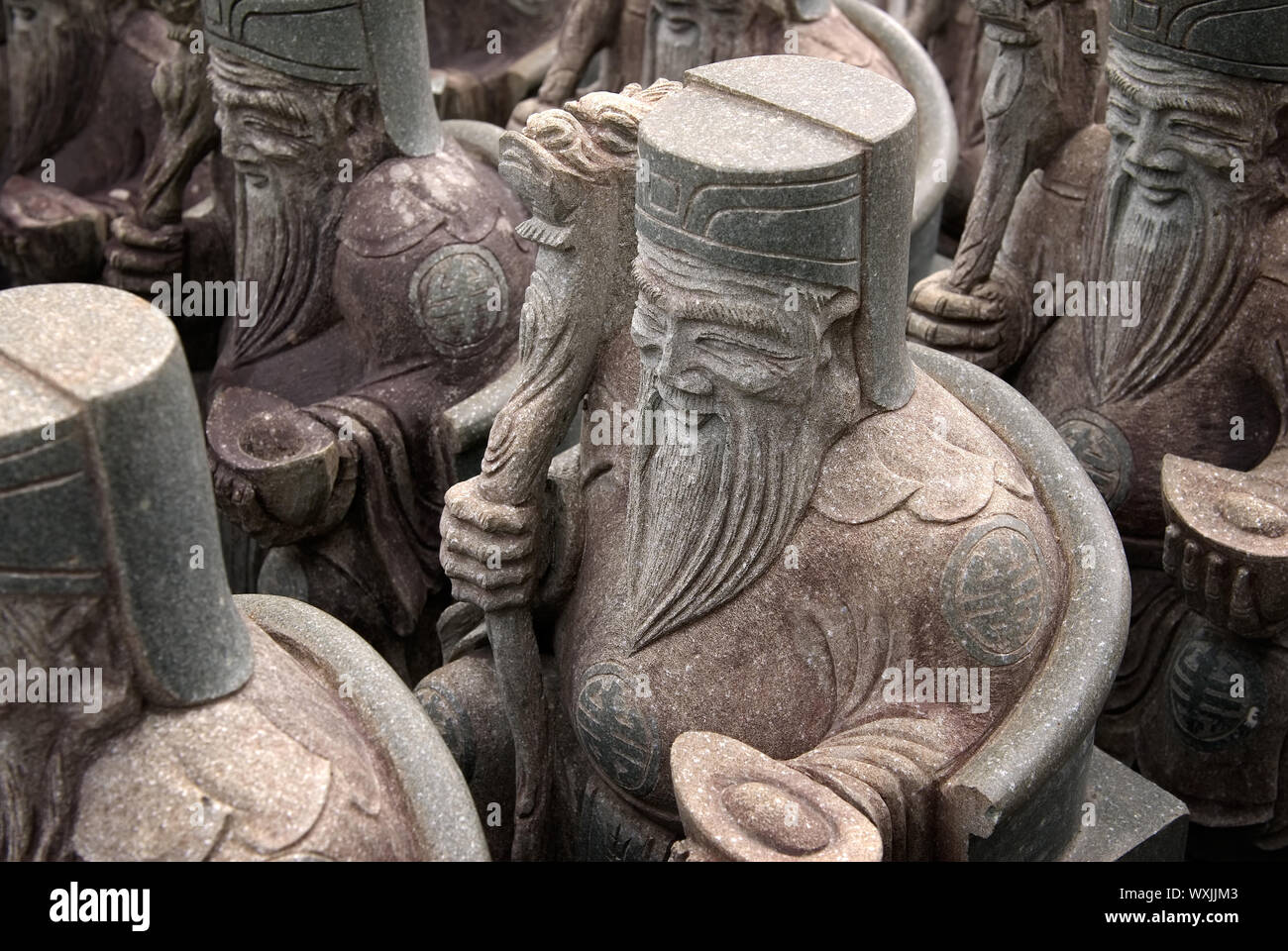 Chinese noble statue hi-res stock photography and images - Alamy