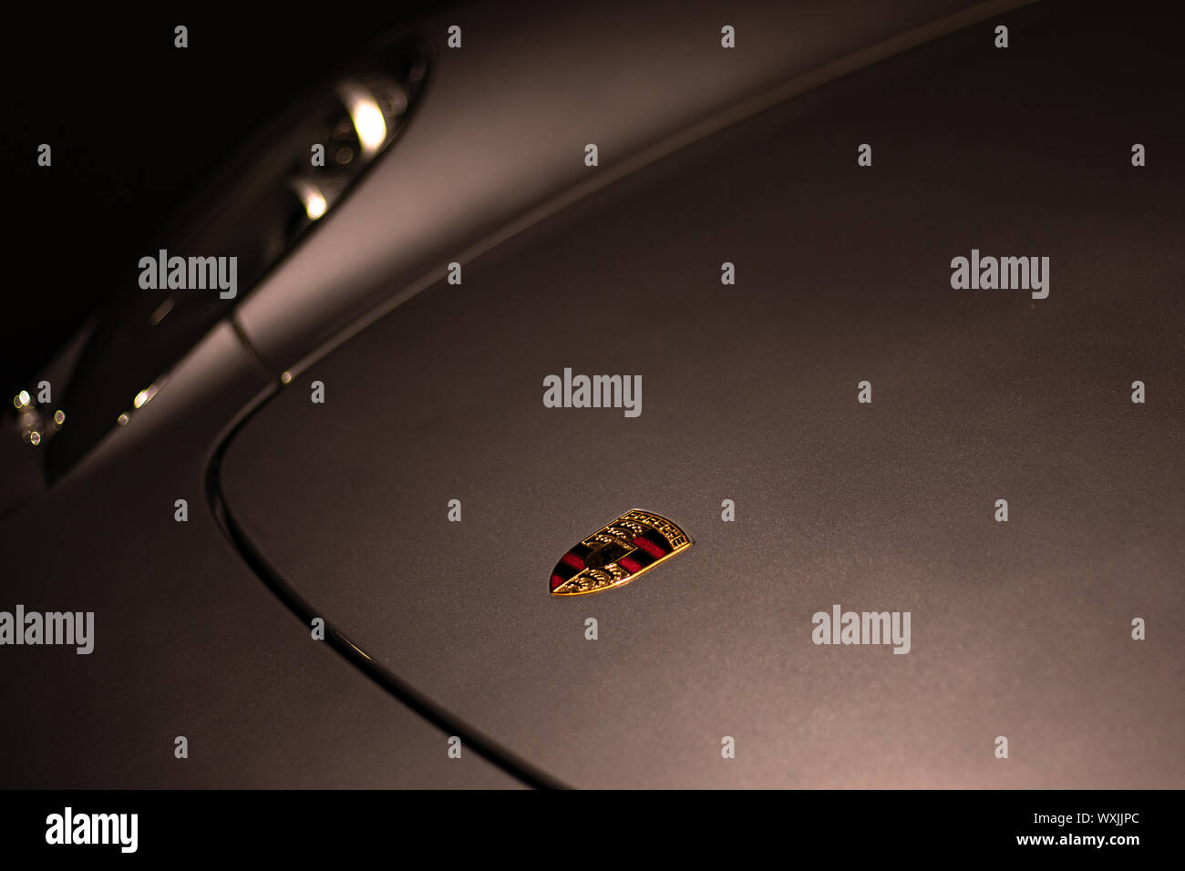 Porsche Carrera GT Emblem Stock Photo - Alamy