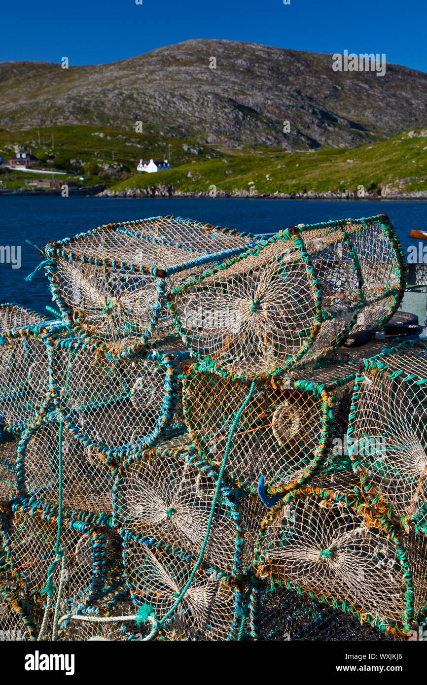 Puerto de la isla Scalpay cercana a la isla North Harris. Harbour of ...