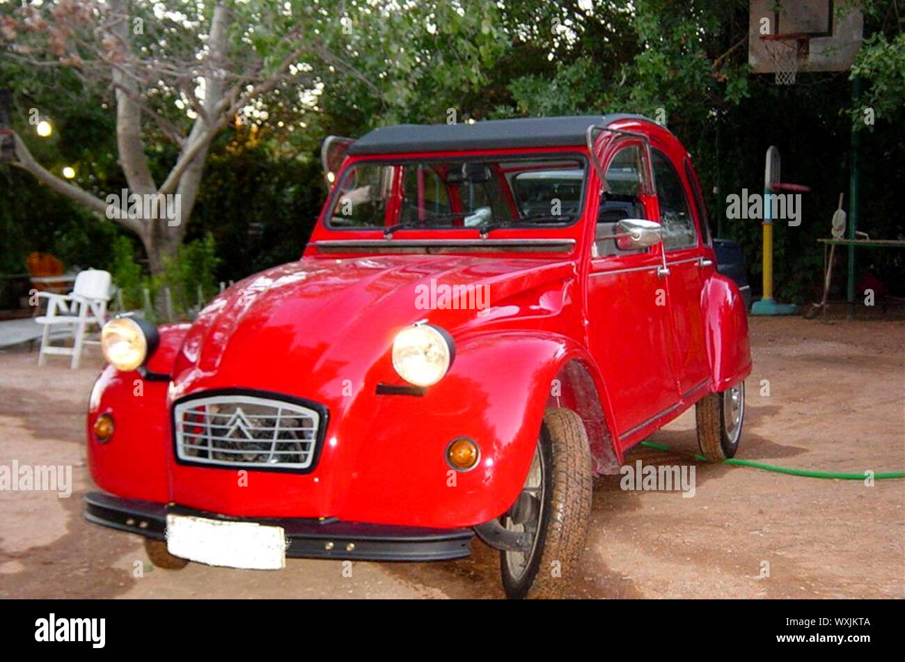 car, 2cv, citroen, red, antique Stock Photo - Alamy
