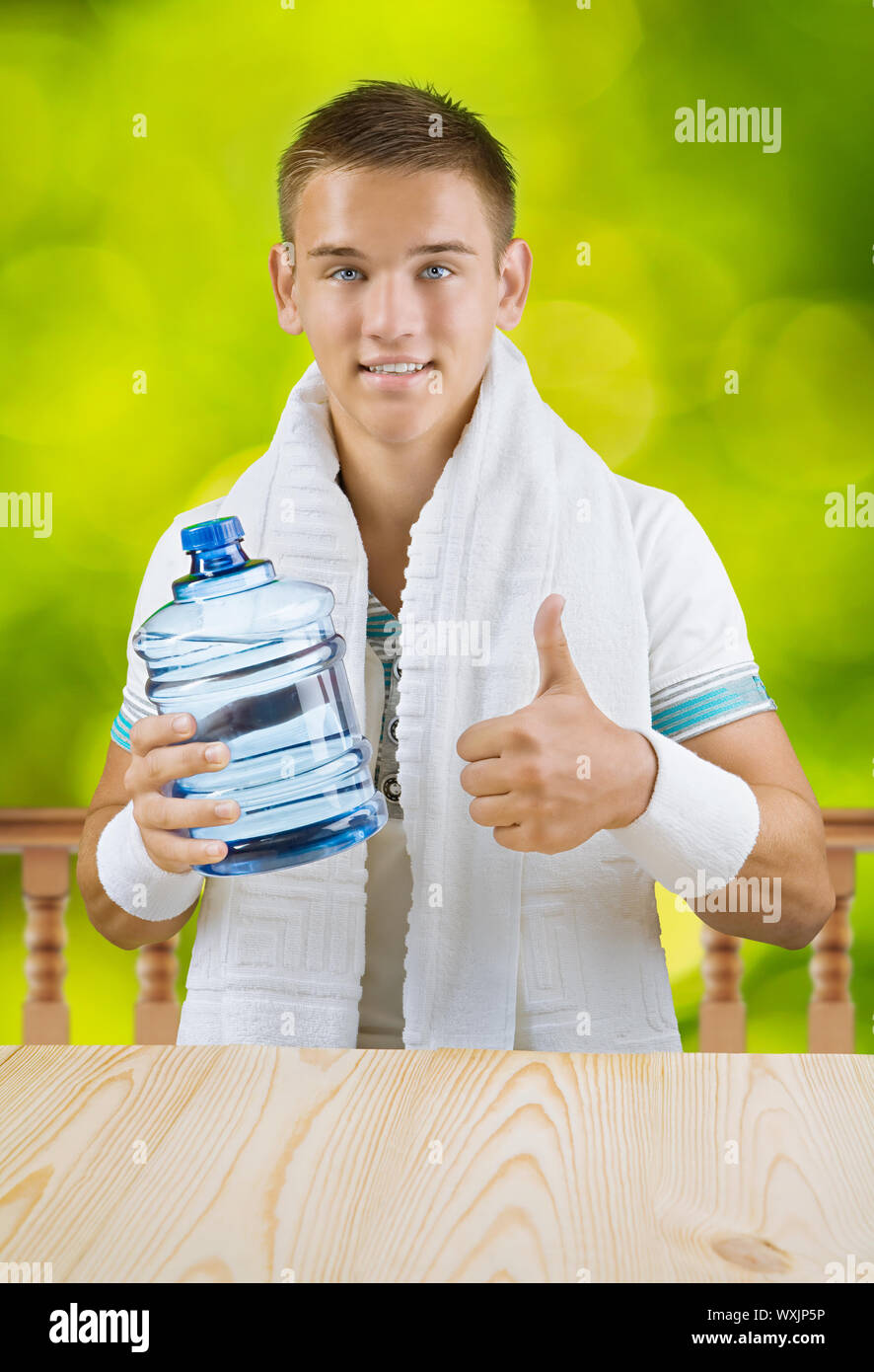 Young guy like water hi-res stock photography and images - Alamy