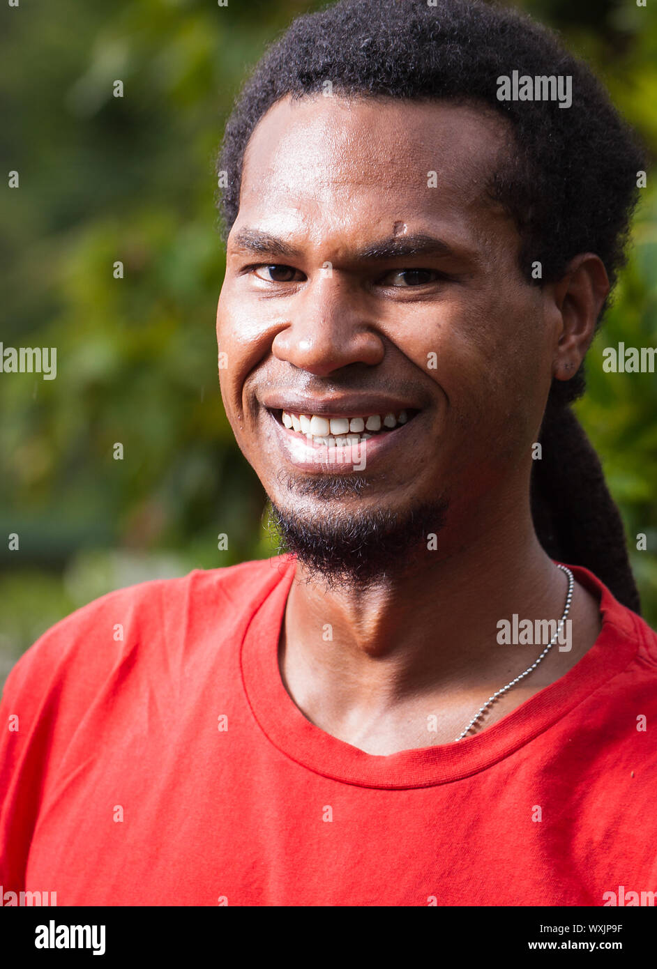 Handsome papua new guinea man hi-res stock photography and images - Alamy