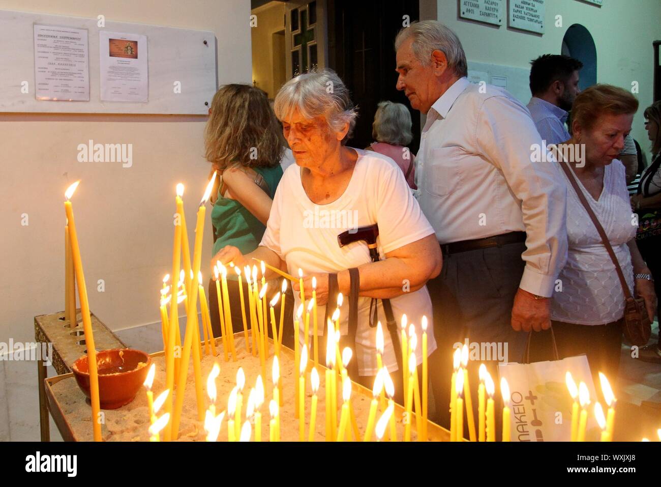 Orthodox kissing an icon hi-res stock photography and images - Alamy