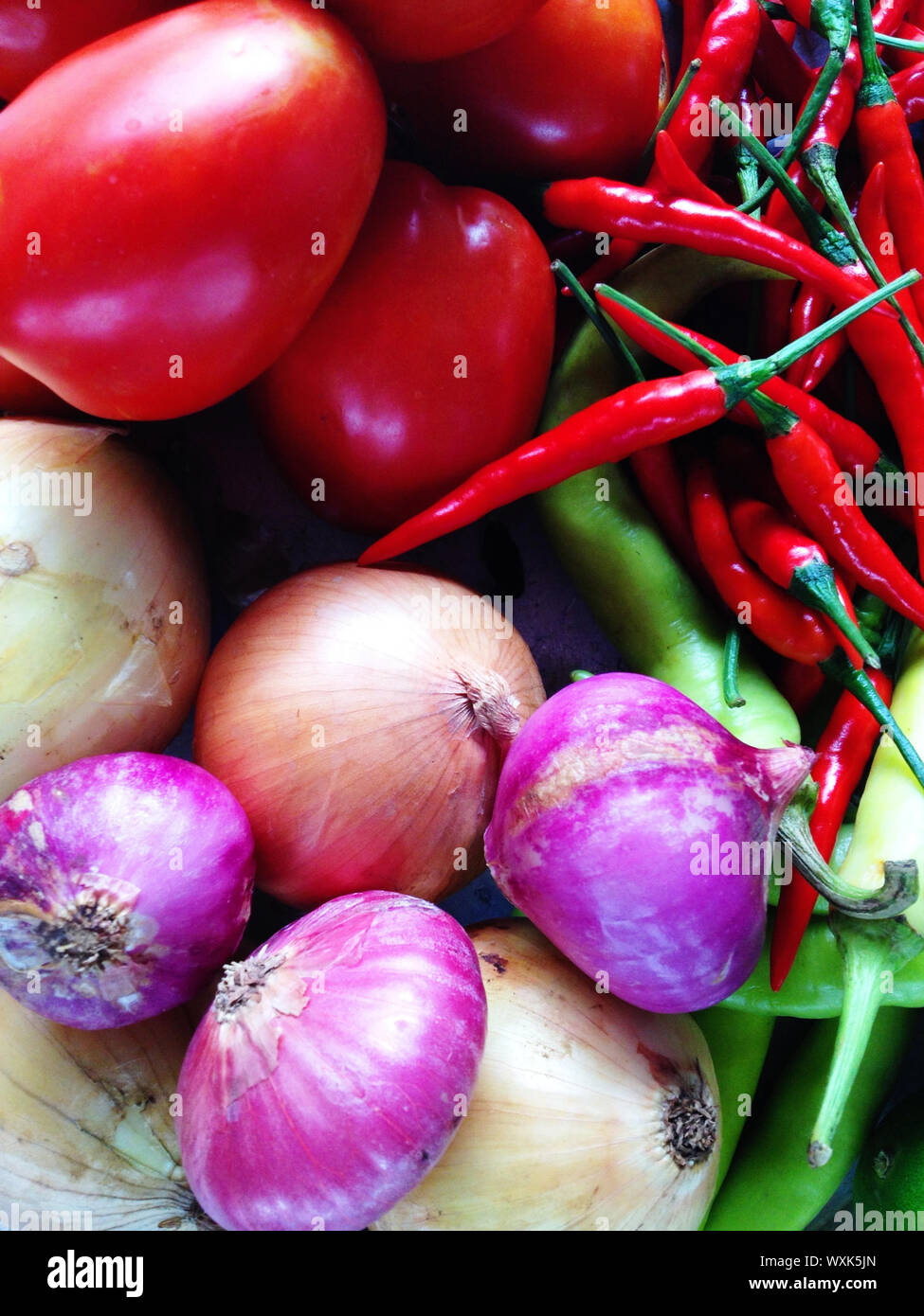 Food vegetables onion tomato pepper hi-res stock photography and images ...