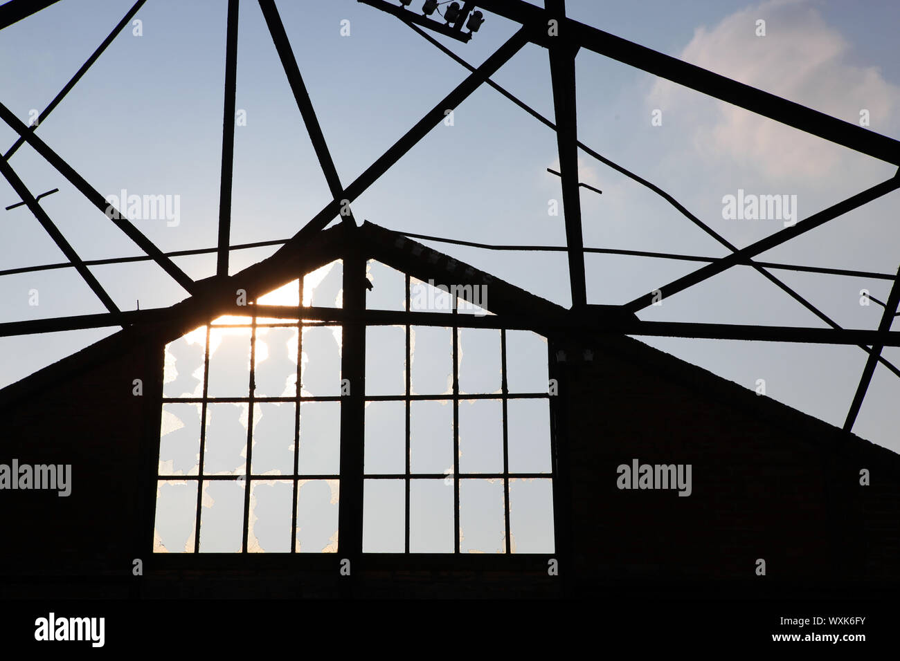 Warehouse with many windows hi-res stock photography and images - Alamy