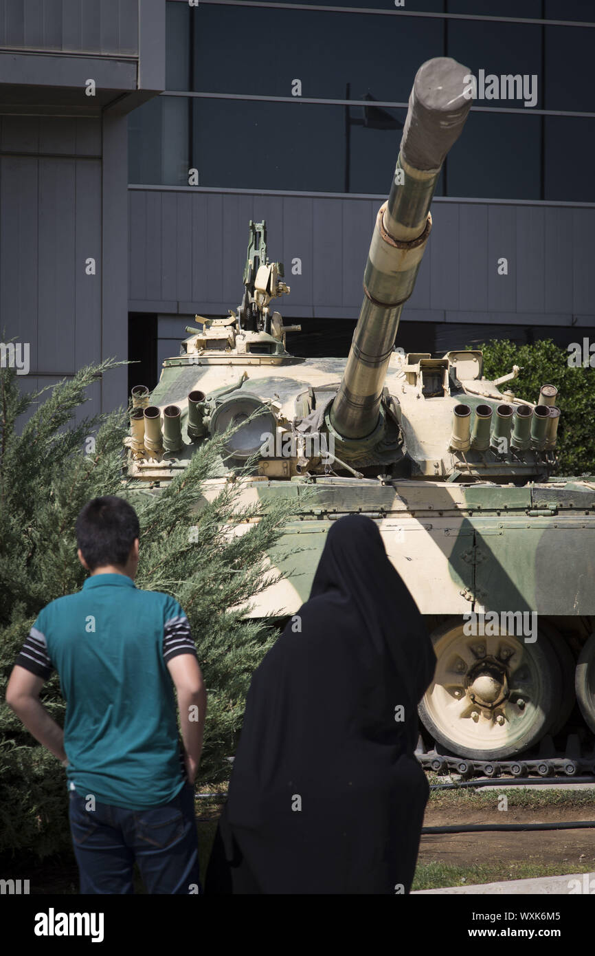 Iran iraq war tank hi-res stock photography and images - Alamy