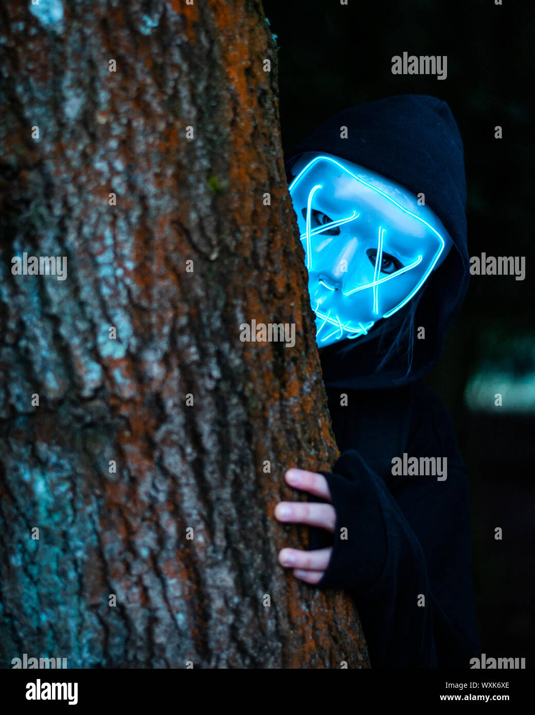 Creepy person hi-res stock photography and images - Alamy