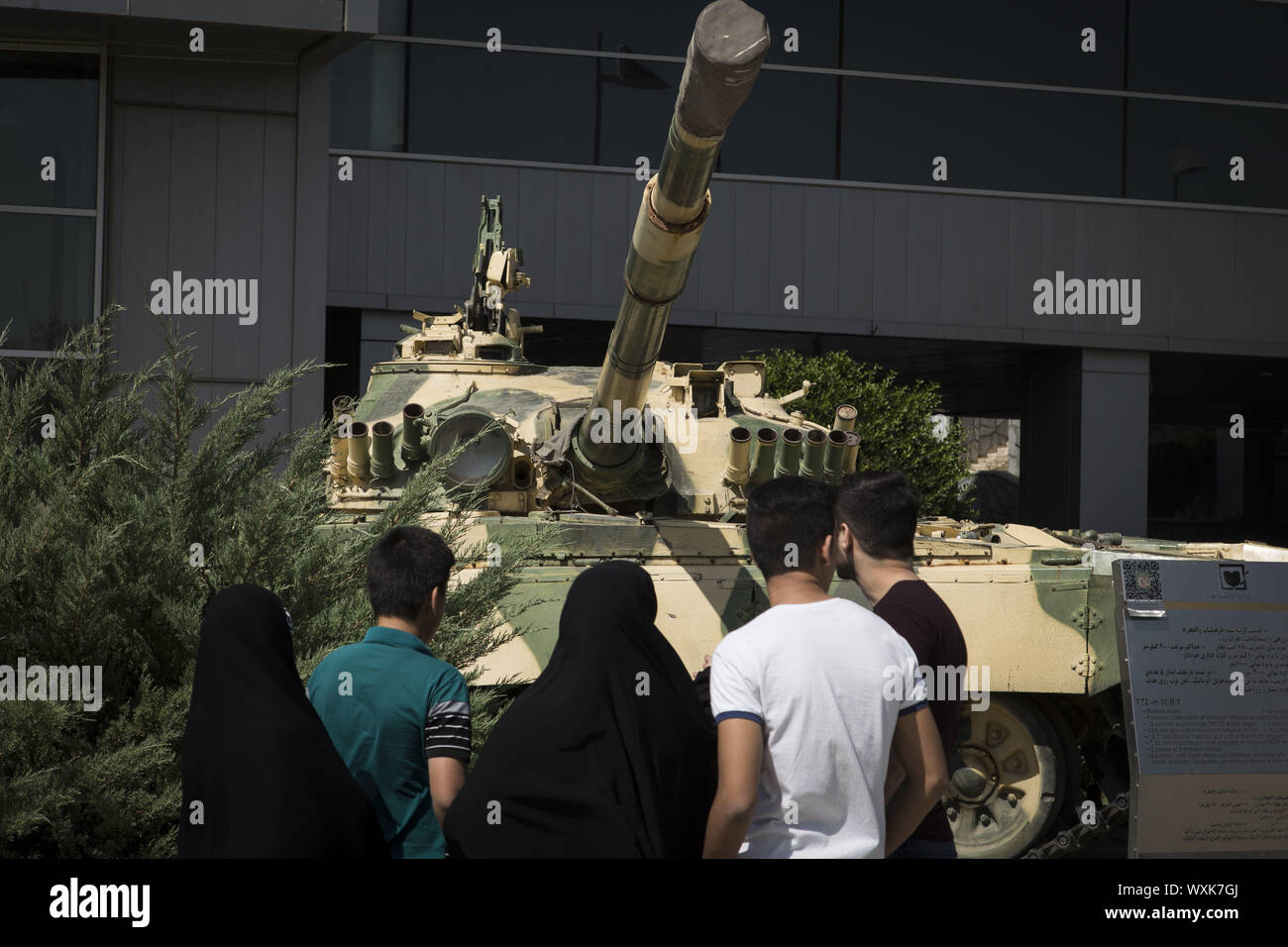 Iran iraq war tank hi-res stock photography and images - Alamy