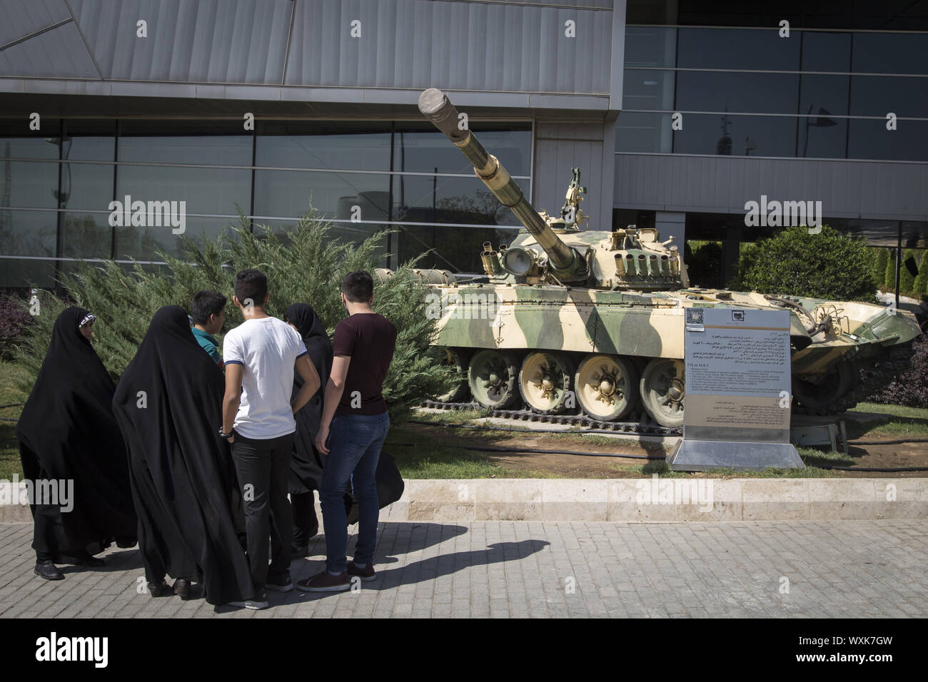 Iran iraq war tank hi-res stock photography and images - Alamy