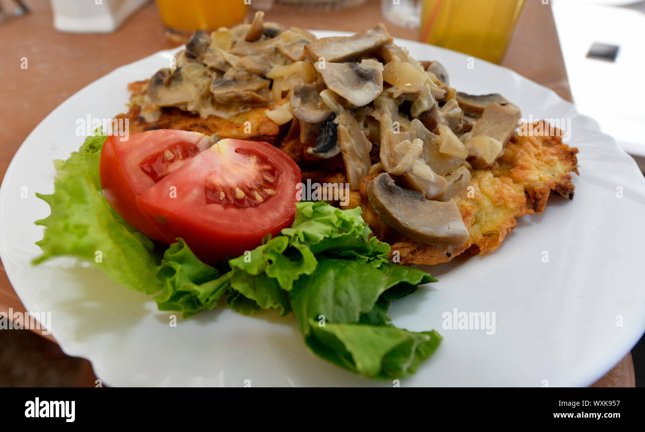 Food restaurant cuisine meal cook hi-res stock photography and images ...