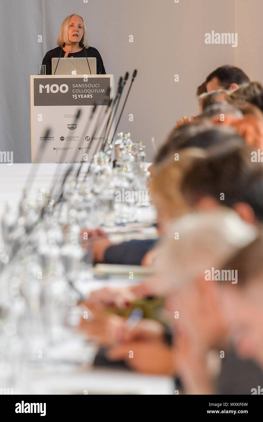 Saskia sassen 2019 hi-res stock photography and images - Alamy