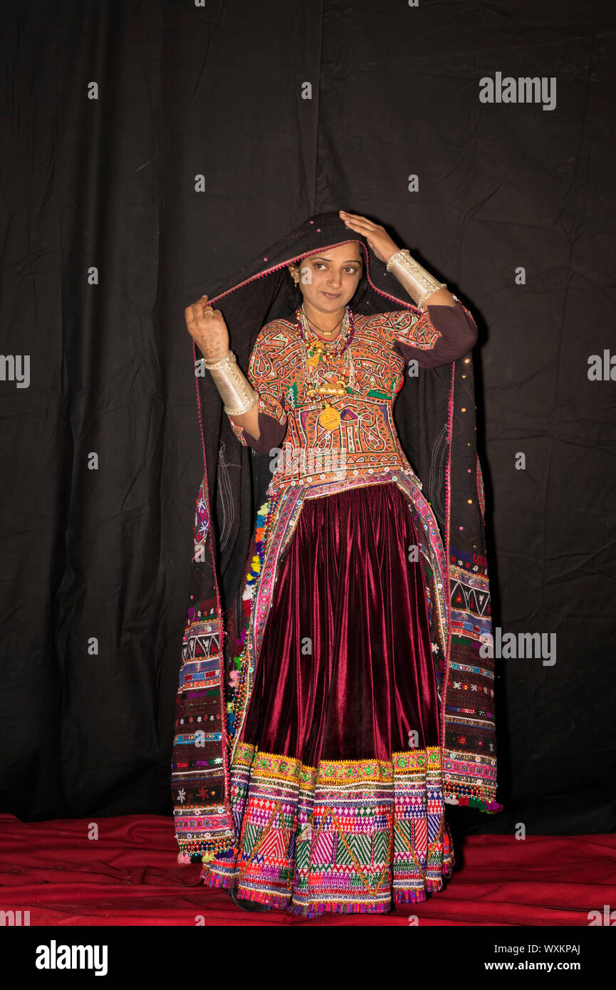 Rabari tribe woman in traditional cloth, Great Rann of Kutch Desert ...