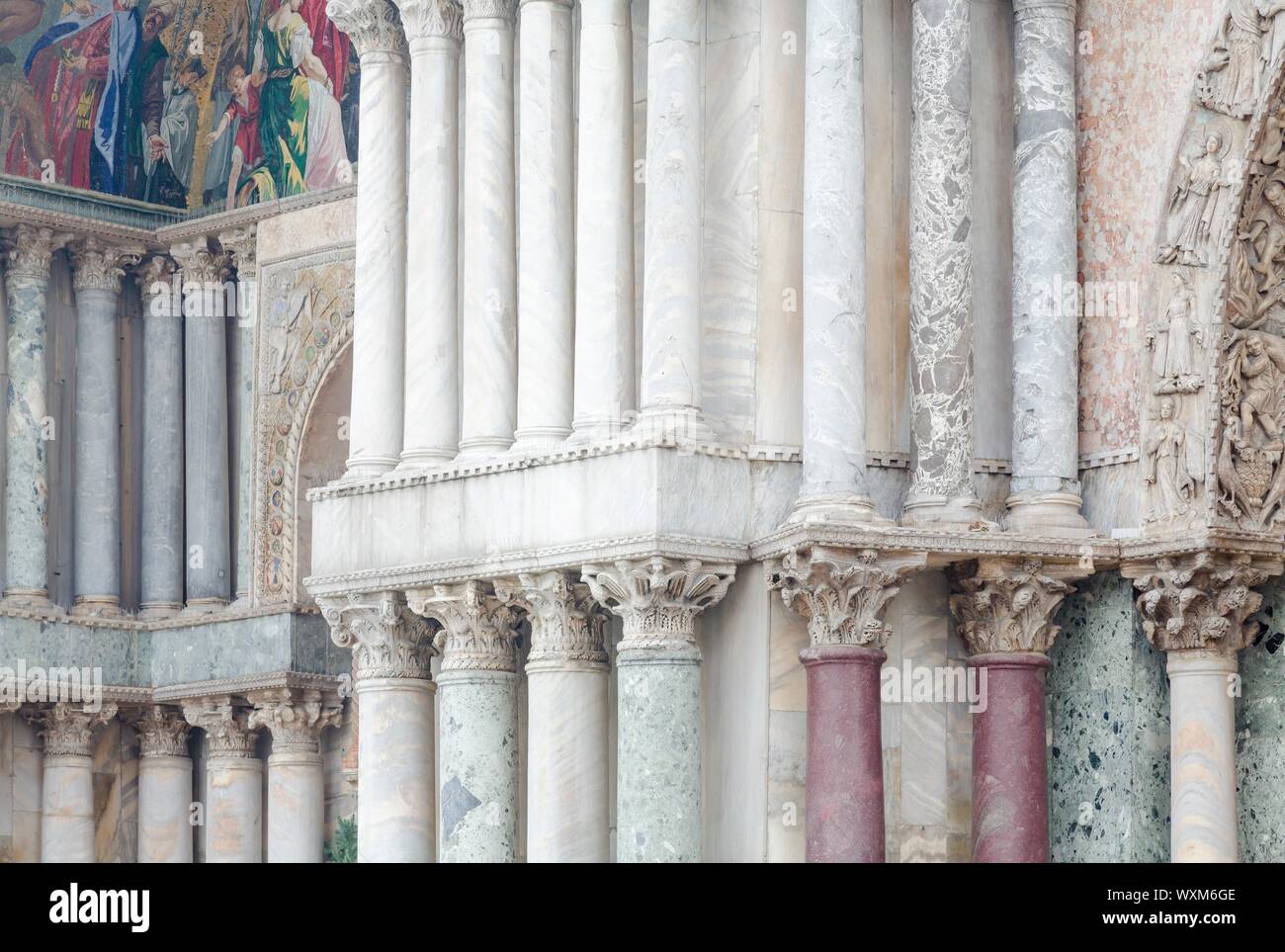 Architectural details, rows of columns on the outside of Saint Mark's ...