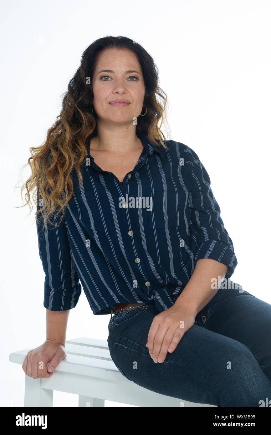Hamburg, Deutschland. 16th Sep, 2019. Actress Katja FRENZEL plays the ...