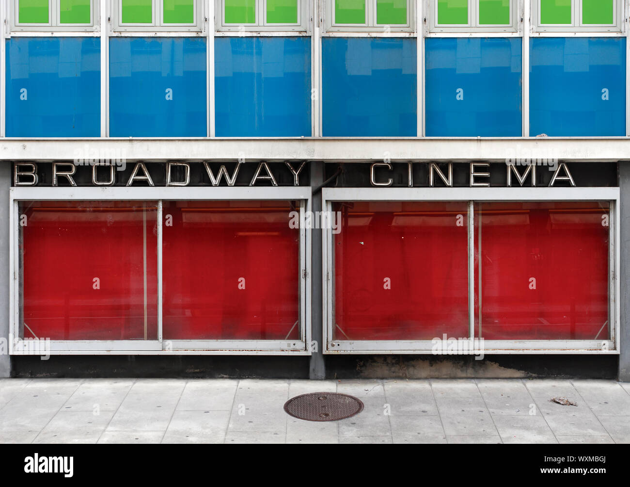 Empty movie marquee hi-res stock photography and images - Alamy